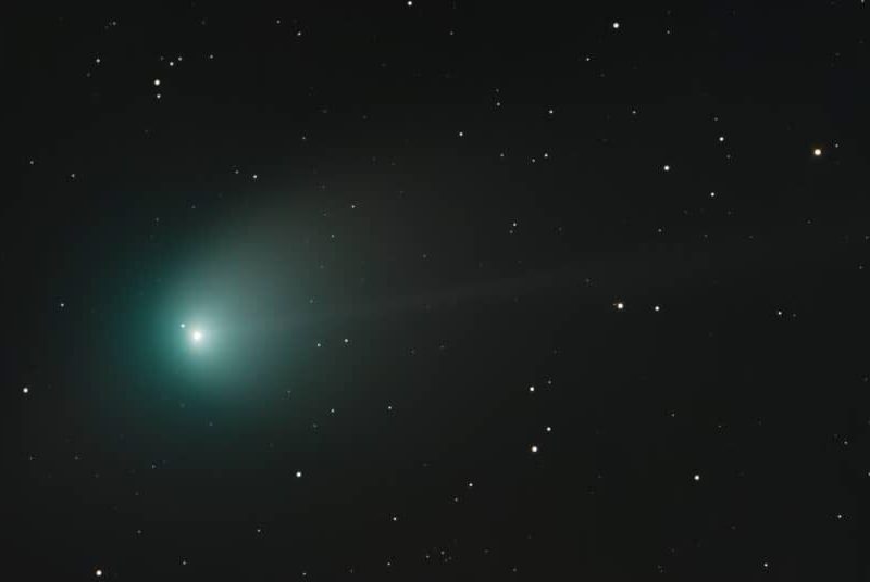 La Luna, el cometa C/2022 E3 (ZTF) y la luz zodiacal llegan al cielo de ...