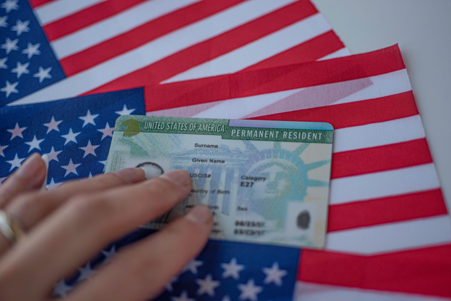 La nueva regla de Trump sobre las 'green cards' golpea a la migración ...